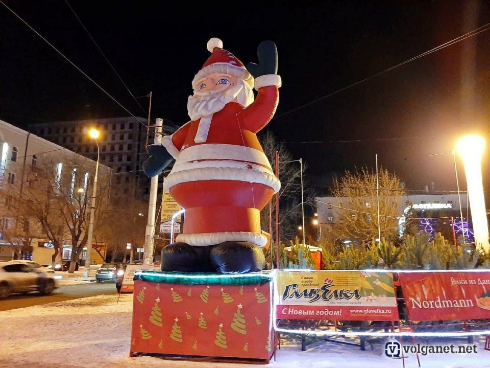 Экипаж Деда Мороза и много ёлок: в Волгограде утвердили программу ...